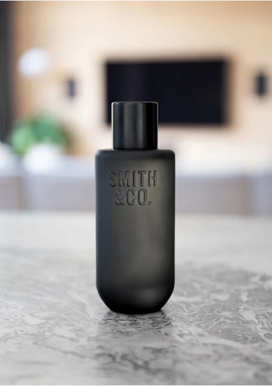 The Aromatherapy Co. - Smith & Co Room Spray - Tabac & Cedarwood - Onceit
