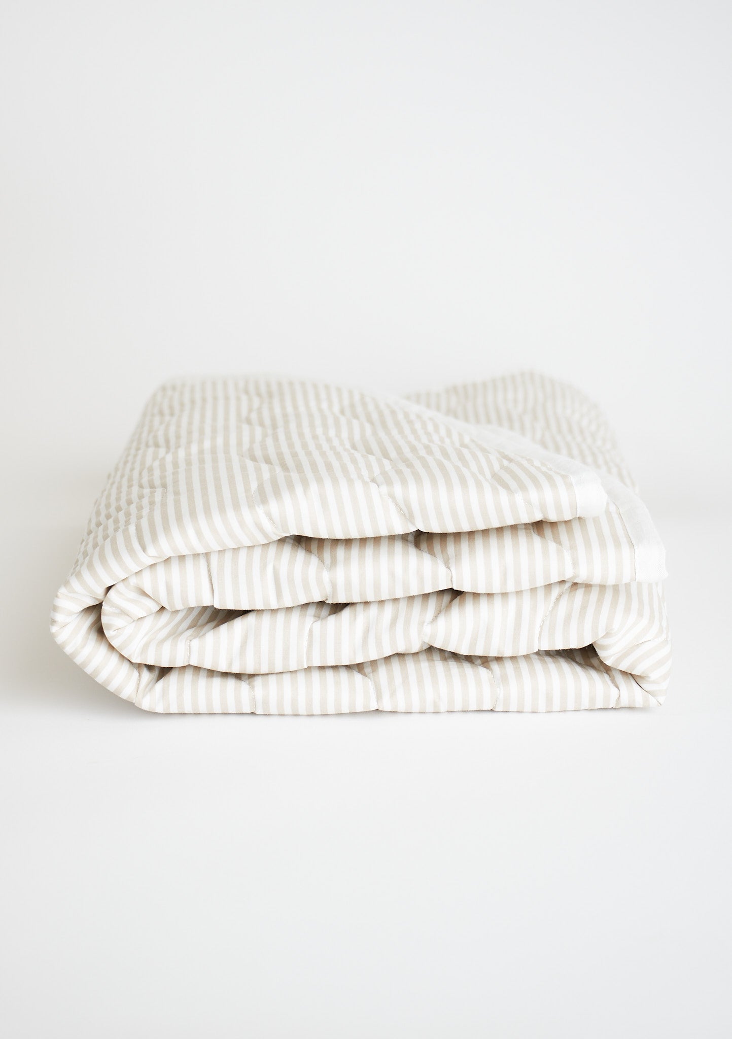 George Collective - 100% Stonewashed Cotton Quilted Playmat - Natural ...