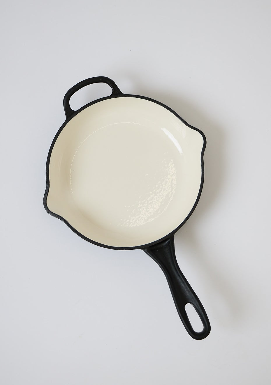 George Collective - Cast Iron Pan 23cm - Matte Black - Onceit